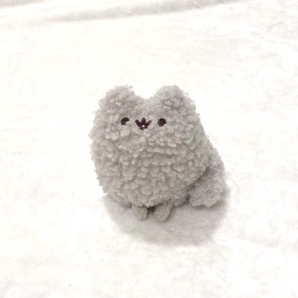 Pusheen | Accessories | Pusheen Fluffy Plush | Poshmark